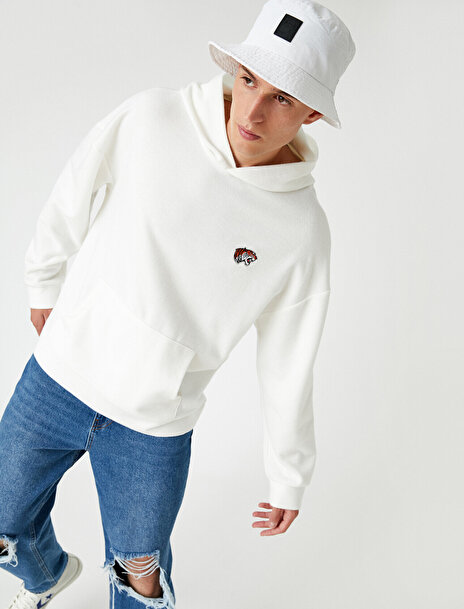 Koton Erkek Minimal İşlemeli Sweatshirt Kapşonlu Koton Erkek Minimal İşlemeli Sweatshirt Kapşonlu