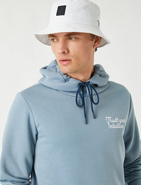 Koton Erkek Göğsü İşlemeli Kapşonlu Sweatshirt