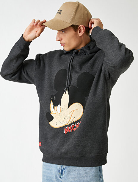 Koton Erkek Oversize Mickey Mouse Kapşonlu Sweatshirt Lisanslı Baskılı Koton Erkek Oversize Mickey Mouse Kapşonlu Sweatshirt Lisanslı Baskılı