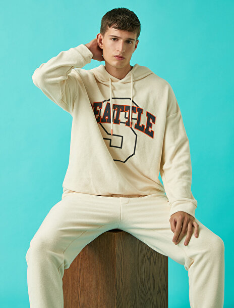 Koton Erkek Oversize Seattle Baskılı Sweatshirt Koton Erkek Oversize Seattle Baskılı Sweatshirt