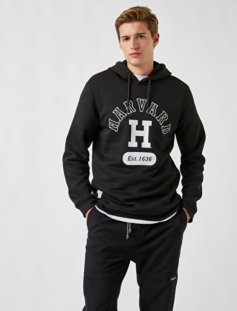 Koton Erkek Harvard Kapüşonlu Sweatshirt Lisanslı Baskılı Koton Erkek Harvard Kapüşonlu Sweatshirt Lisanslı Baskılı