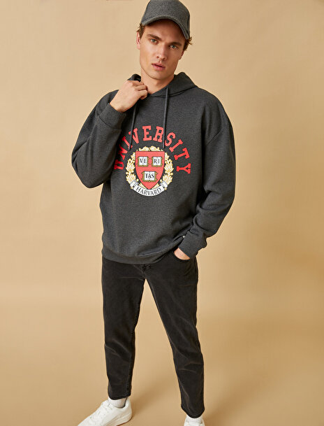 Koton Erkek Harvard Kapşonlu Sweatshirt Lisanslı Baskılı Koton Erkek Harvard Kapşonlu Sweatshirt Lisanslı Baskılı