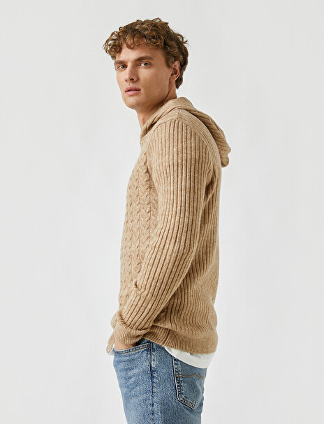 Koton Erkek Kapşonlu Oversize Triko Kazak