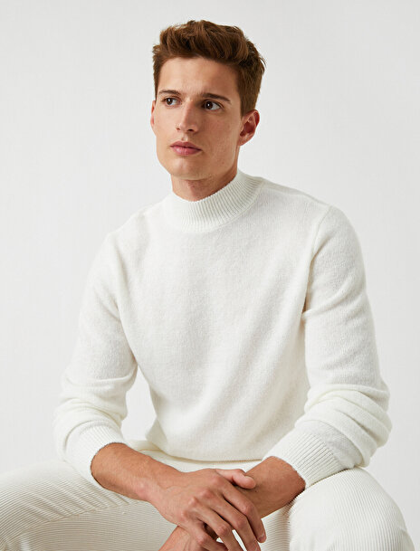 Koton Erkek Yarım Balıkçı Yaka Basic Kazak