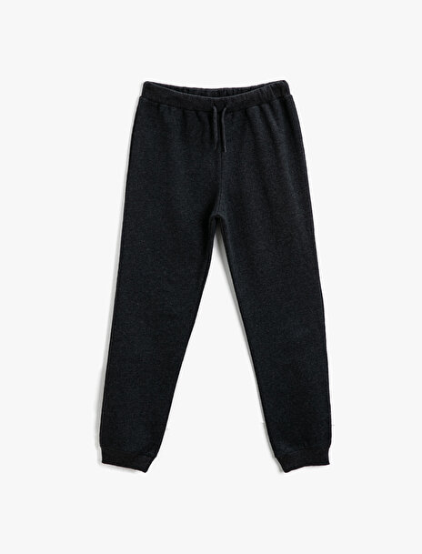 Koton Erkek Çocuk Basic Jogger Eşofman Altı Beli Bağlamalı Koton Erkek Çocuk Basic Jogger Eşofman Altı Beli Bağlamalı