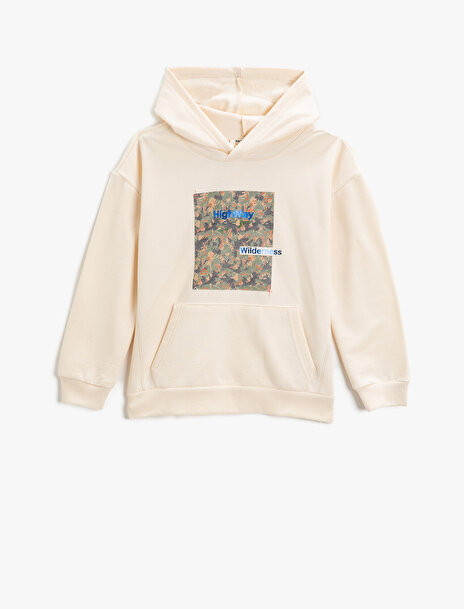 Koton Erkek Çocuk Baskılı Kanguru Cepli Kapşonlu Sweatshirt Uzun Kollu Koton Erkek Çocuk Baskılı Kanguru Cepli Kapşonlu Sweatshirt Uzun Kollu
