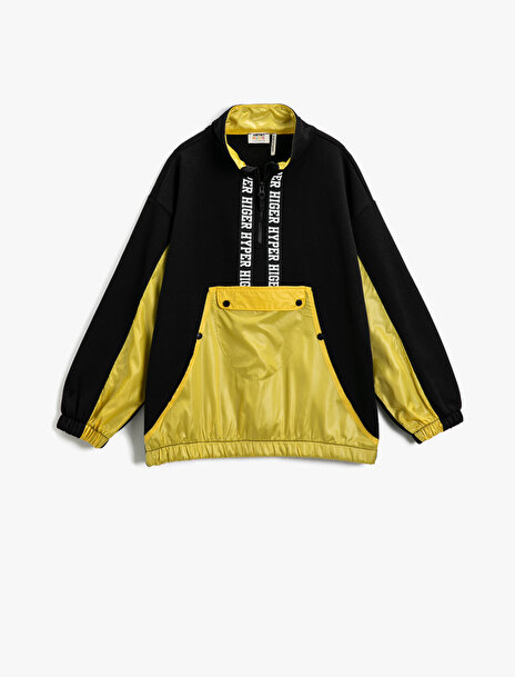 Koton Erkek Çocuk Baskılı Boğazlı Sweatshirt Cepli 2 Farklı Kumaş Koton Erkek Çocuk Baskılı Boğazlı Sweatshirt Cepli 2 Farklı Kumaş