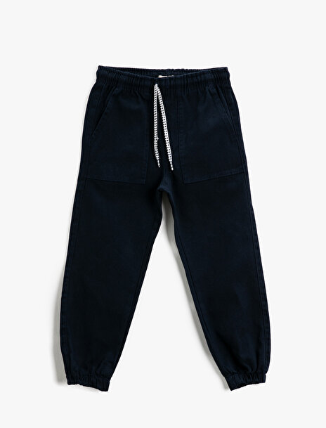 Koton Erkek Çocuk Jogger Dokuma Pantolon Beli Bağlamalı Pamuklu Koton Erkek Çocuk Jogger Dokuma Pantolon Beli Bağlamalı Pamuklu