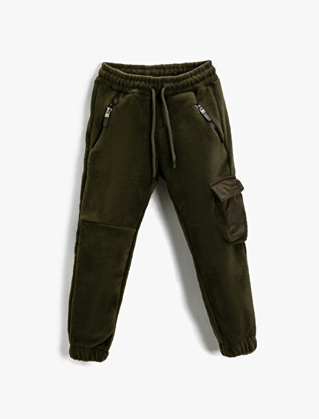 Koton Erkek Çocuk Kargo Cepli Jogger Eşofman Altı Beli Bağcıklı Koton Erkek Çocuk Kargo Cepli Jogger Eşofman Altı Beli Bağcıklı