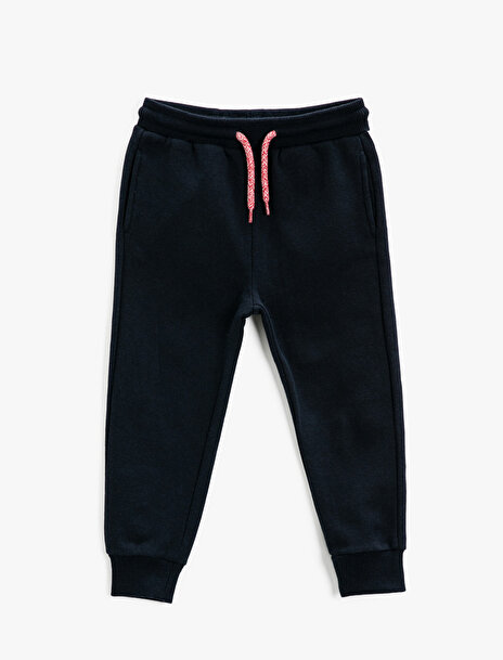 Koton Erkek Çocuk Basic Jogger Eşofman Altı Renkli Bağcıklı Koton Erkek Çocuk Basic Jogger Eşofman Altı Renkli Bağcıklı