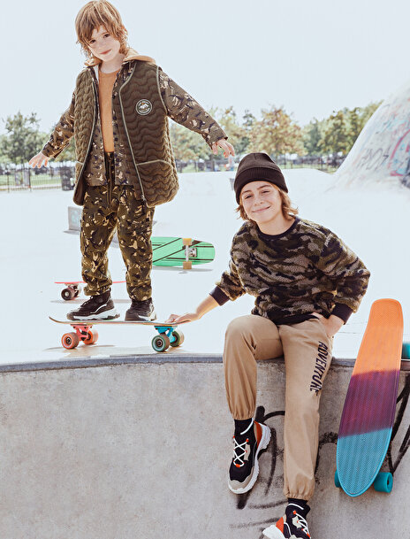 Koton Erkek Çocuk Kamuflaj Desenli Kapüşonlu Ceket Pamuklu Uzun Kollu