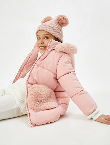 Koton Kız Çocuk Kapüşonlu Suni Kürklü Şişme Mont Fermuarlı