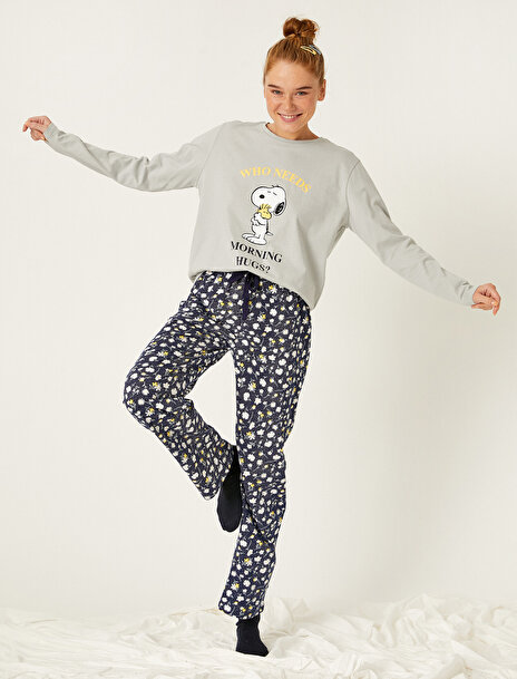 Koton Kadın Snoopy Lisanslı Baskılı Pamuklu Pijama Takımı Koton Kadın Snoopy Lisanslı Baskılı Pamuklu Pijama Takımı
