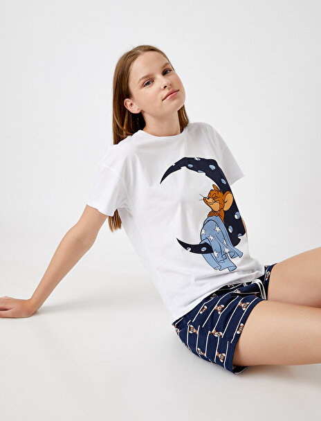 Koton Kadın Warner Bros Lisanslı Şortlu Pijama Takımı Pamuklu Koton Kadın Warner Bros Lisanslı Şortlu Pijama Takımı Pamuklu