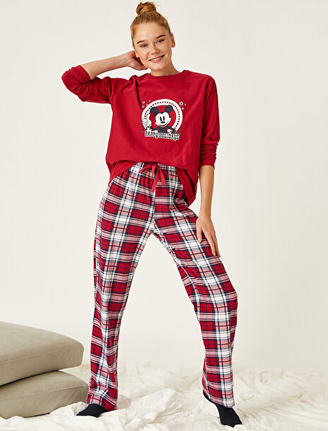 Koton Kadın Mickey Mouse Lisanslı Pamuklu Pijama Seti Koton Kadın Mickey Mouse Lisanslı Pamuklu Pijama Seti