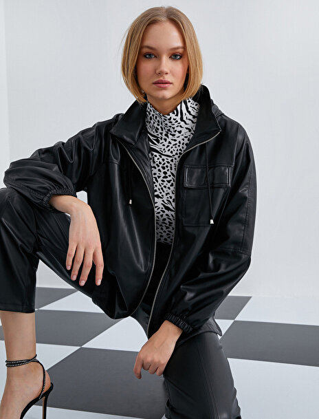 Koton Kadın Deri Görünümlü Kapüşonlu Yağmurluk