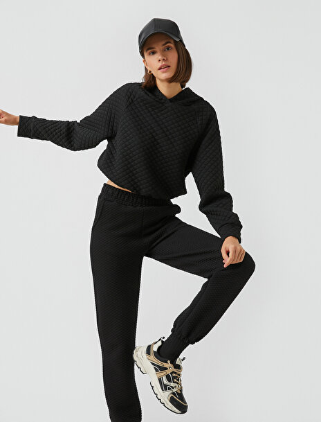Koton Kadın Kapüşonlu Kapitone Sweatshirt Koton Kadın Kapüşonlu Kapitone Sweatshirt