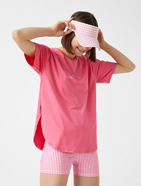 Koton Kadın Ebru Şallı Loves Koton Sloganlı Spor Tişört