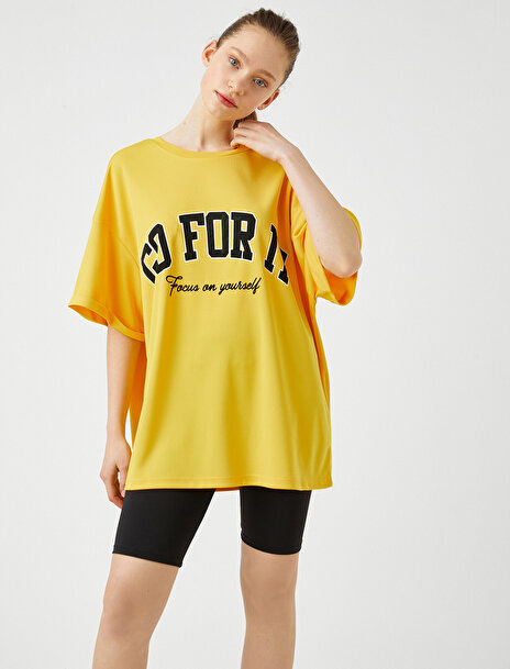 Koton Kadın Sloganlı Oversize Spor Tişört Koton Kadın Sloganlı Oversize Spor Tişört