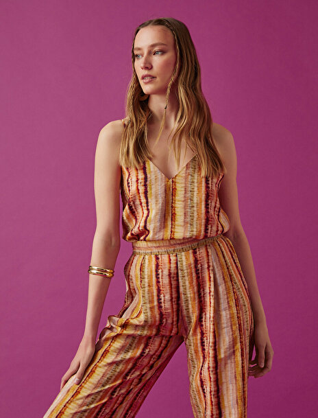 Koton Kadın Ece Sükan X Koton - V Yaka İnce Askılı Desenli Atlet