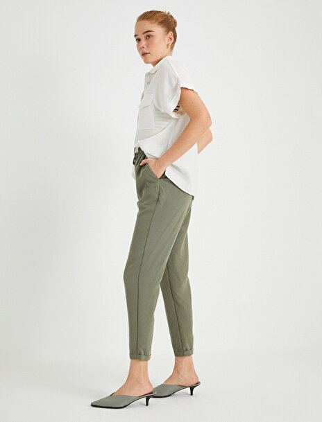 Koton Kadın Beli Lastikli Cepli Havuç Pantolon Koton Kadın Beli Lastikli Cepli Havuç Pantolon