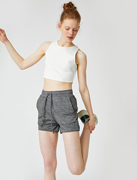 Koton Kadın Cep Detaylı Spor Mini Şort