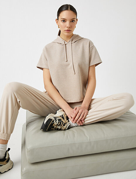 Koton Kadın Kapüşonlu Kısa Kollu Tişört Koton Kadın Kapüşonlu Kısa Kollu Tişört