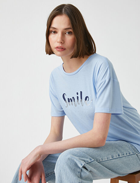 Koton Kadın Bisiklet Yaka Kısa Kollu Smile Baskılı Tişört Koton Kadın Bisiklet Yaka Kısa Kollu Smile Baskılı Tişört