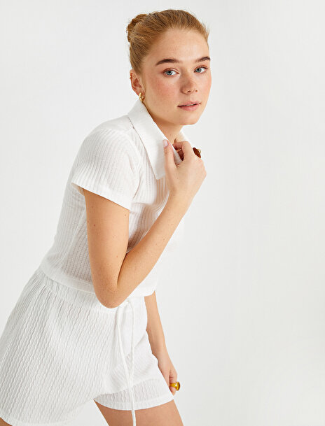 Koton Kadın Crop Triko Tişört Düğmeli Polo Yaka Koton Kadın Crop Triko Tişört Düğmeli Polo Yaka