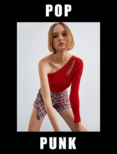 Koton Kadın Tek Omuz Pencere Detaylı Uzun Kollu Tişört