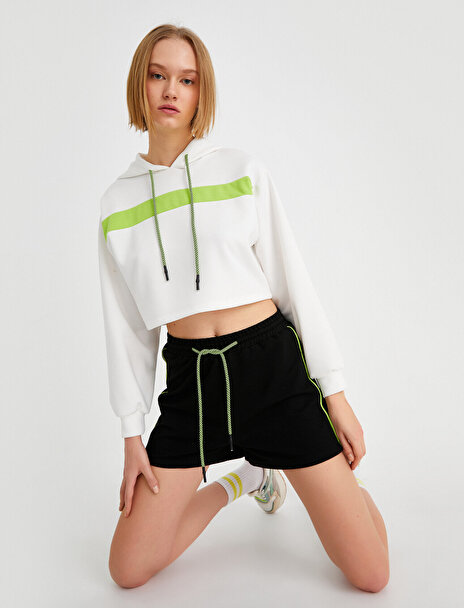 Koton Kadın Kapüşonlu Çizgili Crop Sweatshirt