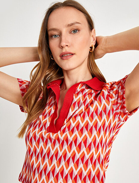 Koton Kadın Crop Polo Yaka Tişört Desenli Kısa Kollu Koton Kadın Crop Polo Yaka Tişört Desenli Kısa Kollu
