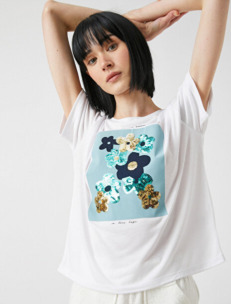 Koton Kadın Baskılı Pullu Tişört Bisiklet Yaka