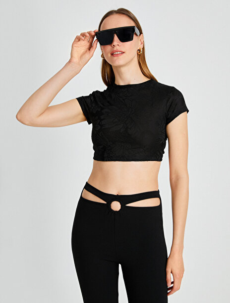 Koton Kadın Desenli Crop Tişört Kısa Kollu Bisiklet Yaka