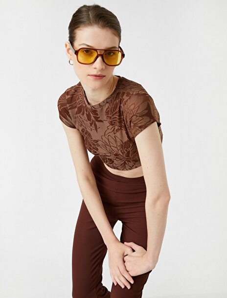 Koton Kadın Desenli Crop Tişört Kısa Kollu Bisiklet Yaka