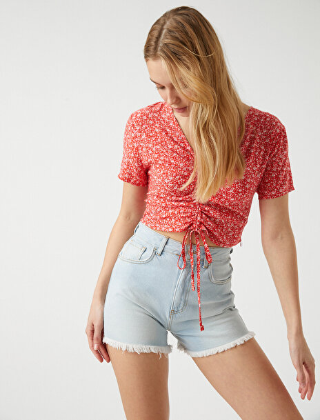 Koton Kadın Çiçekli Crop Bluz V Yaka Bağlama Detaylı