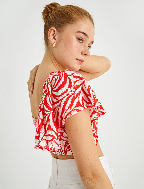 Koton Kadın Fırfırlı Crop Bluz Büzgü Detaylı Kısa Kollu