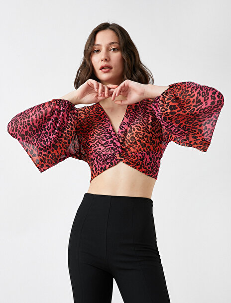 Koton Kadın Ece Sükan X Koton - Leopar Desenli Uzun Kollu Crop Bluz