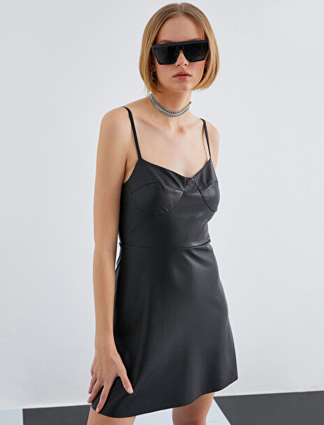 Koton Kadın Askılı Mini Deri Görünümlü Elbise