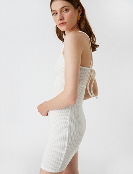 Koton Kadın Mini Elbise Askılı Bağlama Detaylı Koton Kadın Mini Elbise Askılı Bağlama Detaylı