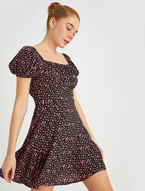 Koton Kadın Çiçekli Mini Elbise Balon Kollu U Yaka