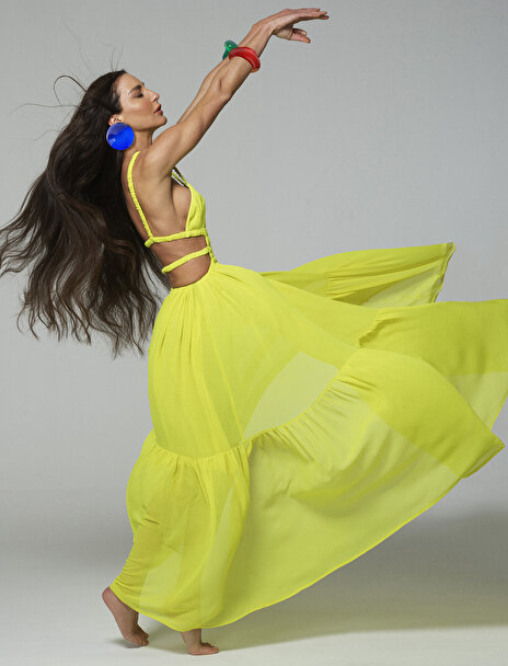 Koton Kadın Ece Sükan X Koton - Pencere Detaylı Askılı Volanlı Elbise Koton Kadın Ece Sükan X Koton - Pencere Detaylı Askılı Volanlı Elbise