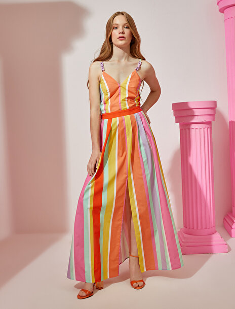 Koton Kadın Rachel Araz X Koton - Askılı Yırtmaçlı Sırtı Fiyonk Detaylı Elbise Koton Kadın Rachel Araz X Koton - Askılı Yırtmaçlı Sırtı Fiyonk Detaylı Elbise