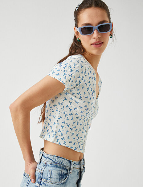 Koton Kadın Çiçek Baskılı Crop Kısa Kollu V Yaka Tişört
