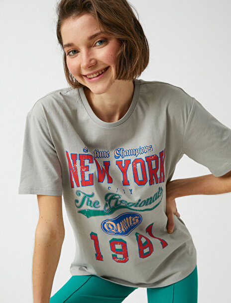 Koton Kadın Baskılı Oversize Tişört Bisiklet Yaka Pamuklu