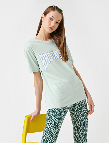 Koton Ole Genç Kız Brooklyn Baskılı Kısa Kollu Tişört