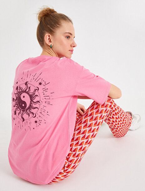 Koton Kadın Kısa Kollu Sırtı Baskılı Tişört