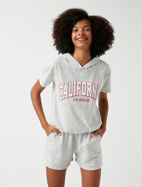 Koton Kadın Kapüşonlu Tişört Yazı Baskılı Koton Kadın Kapüşonlu Tişört Yazı Baskılı