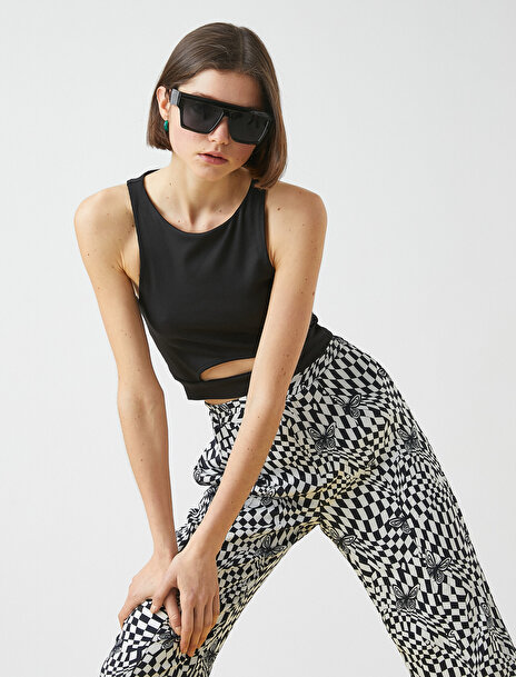 Koton Kadın Crop Atlet Halter Yaka Pencere Detaylı Koton Kadın Crop Atlet Halter Yaka Pencere Detaylı