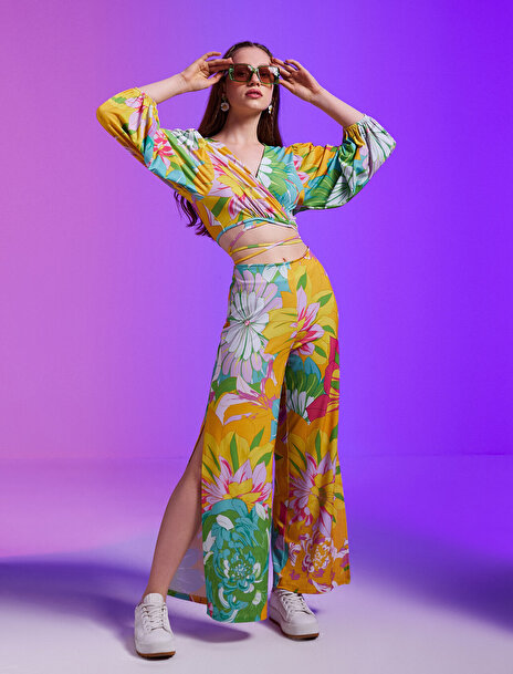 Koton Kadın Çiçek Baskılı Yırtmaçlı Pantolon